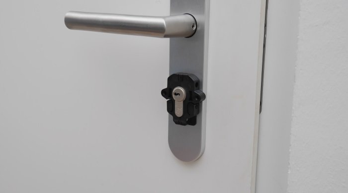 Smart Lock für Homematic: KeyMatic – Türschloss elektronisch Verriegeln ...